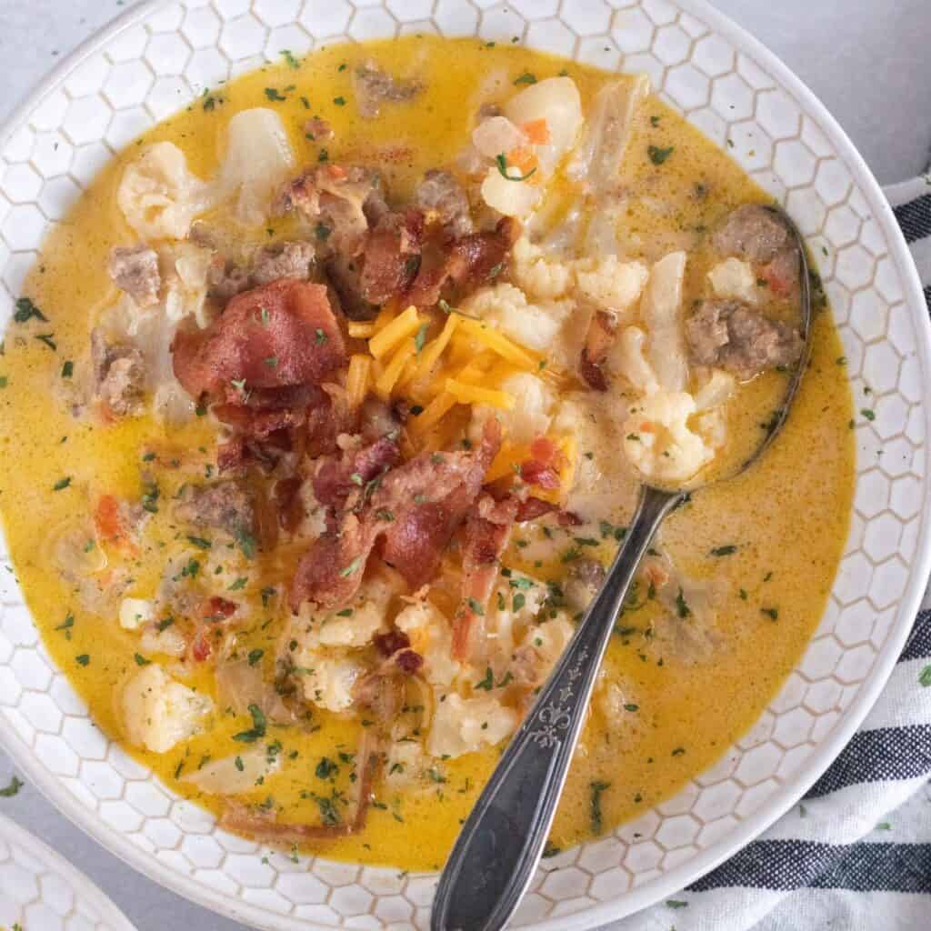 Keto Cheeseburger Soup Without Potatoes